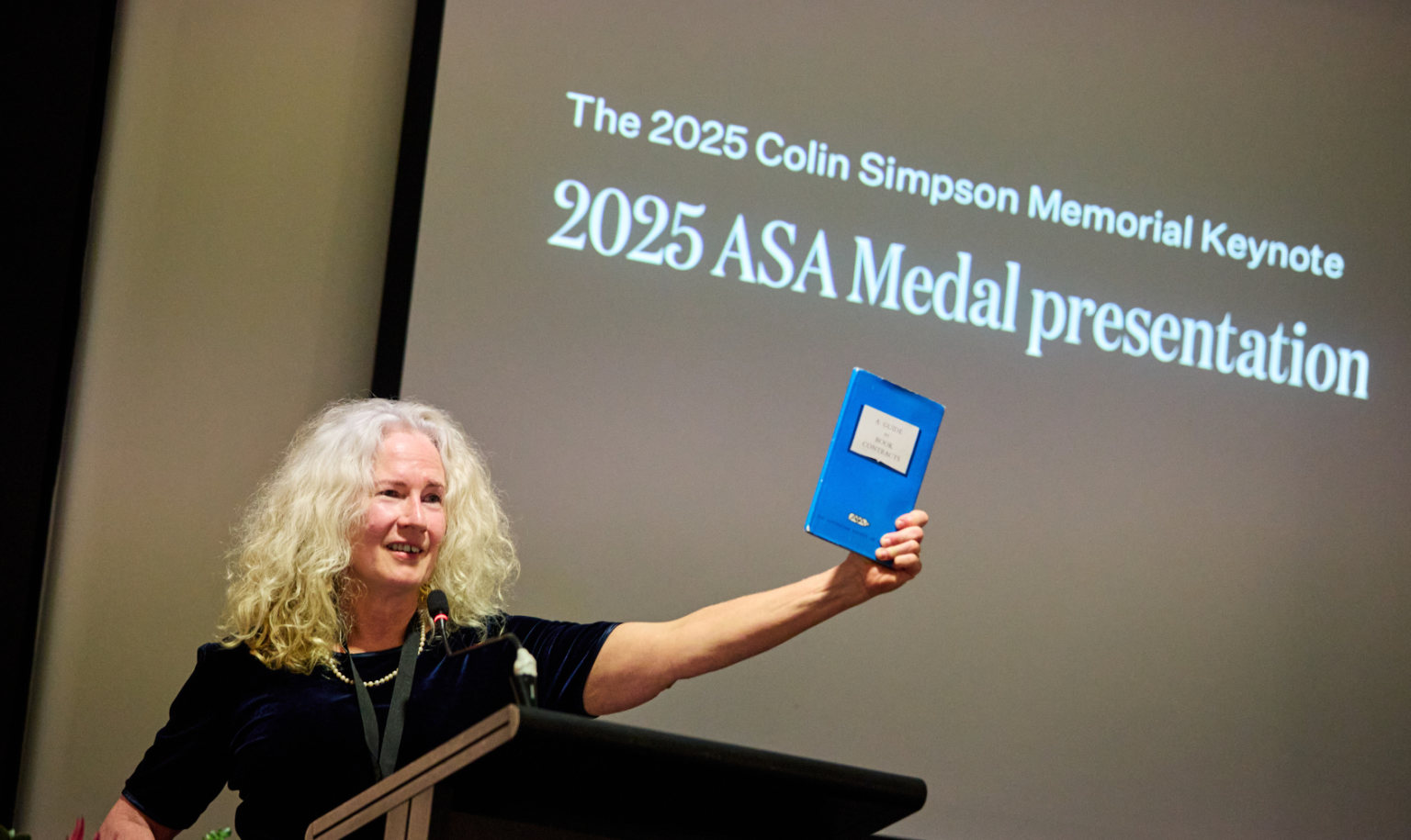 Kirsty Murray accepts 2025 ASA Medal - Australian Society of Authors